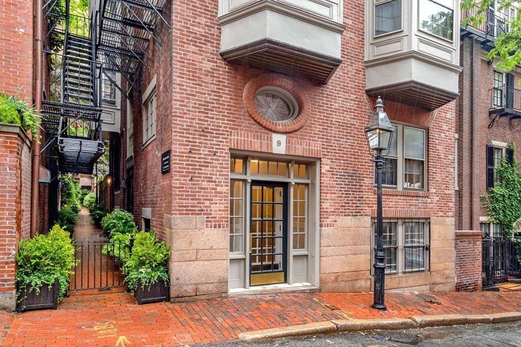 Home of Sylvia Plath - Boston Women's Heritage Trail